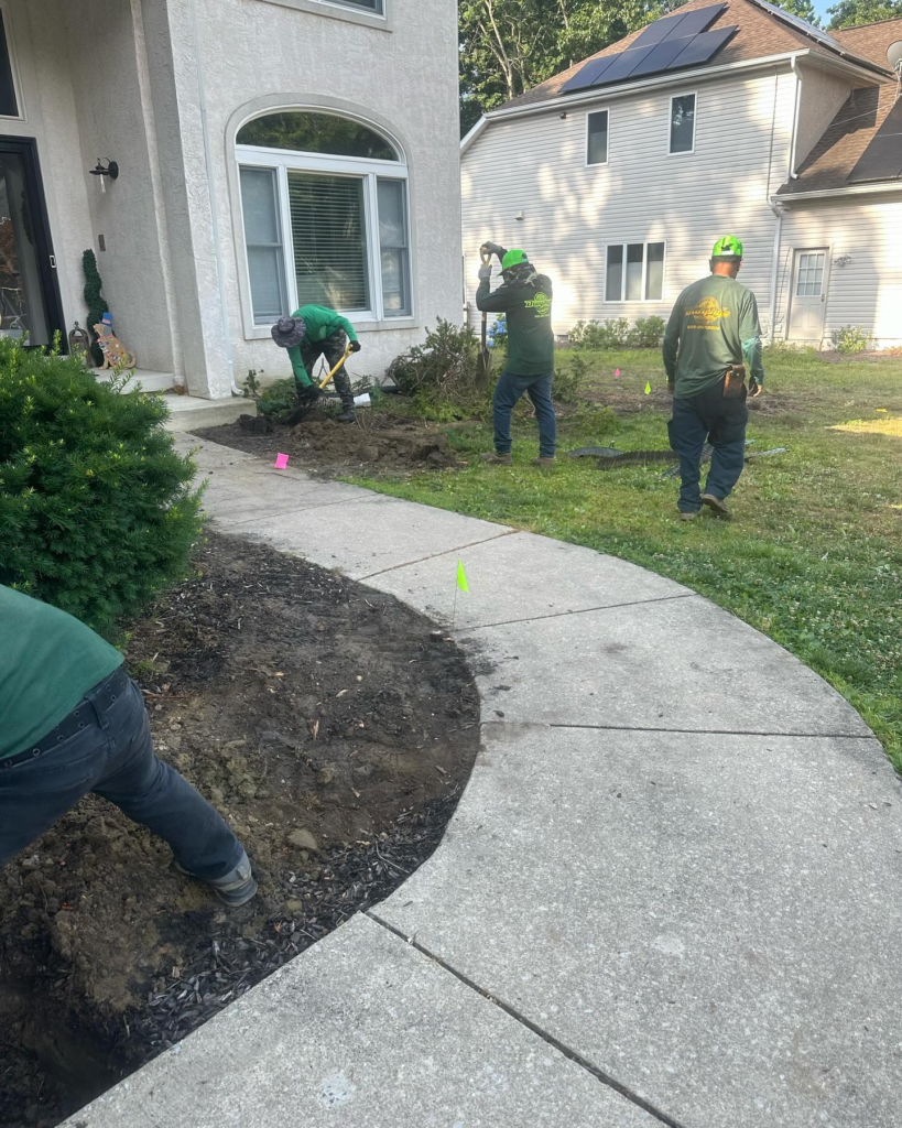 Comprehensive Landscape Maintenance - Jim Dunphy's Landscaping